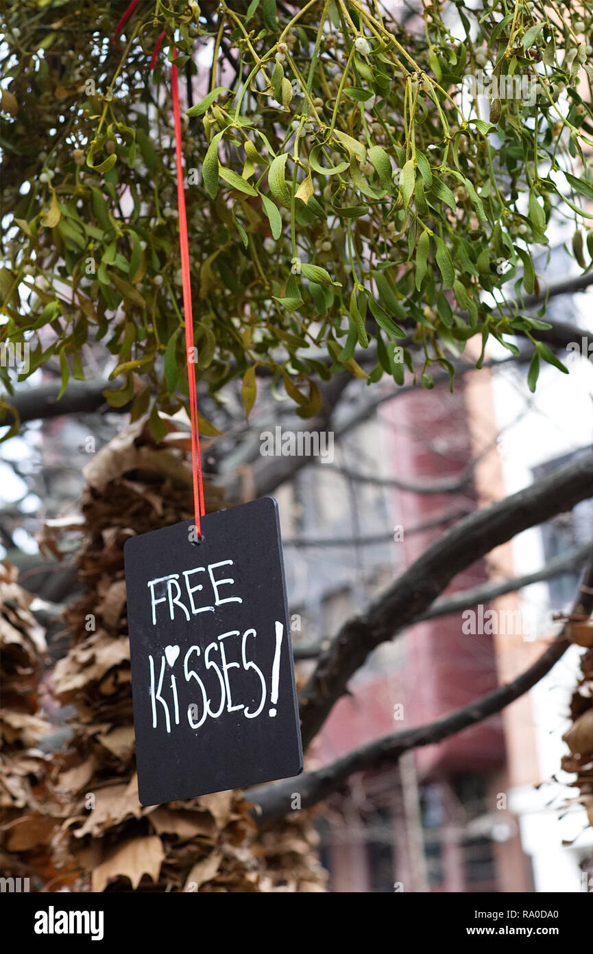 Kisses sign hi-res stock photography and images - Alamy