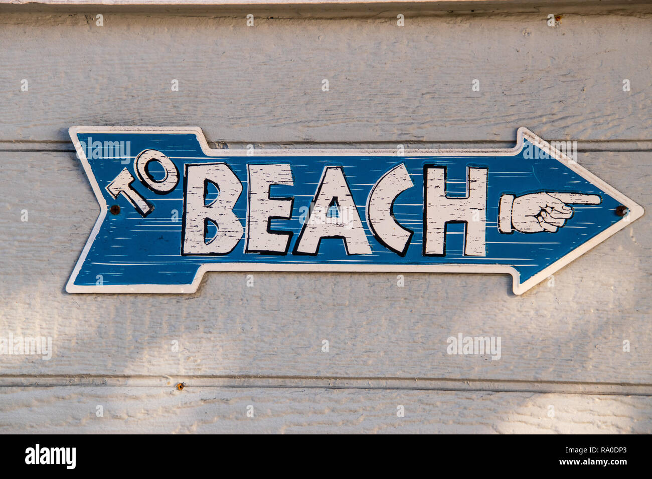 Arrow shaped sign hi-res stock photography and images - Alamy