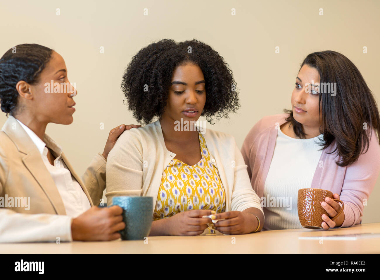 Women arguing hi-res stock photography and images - Alamy