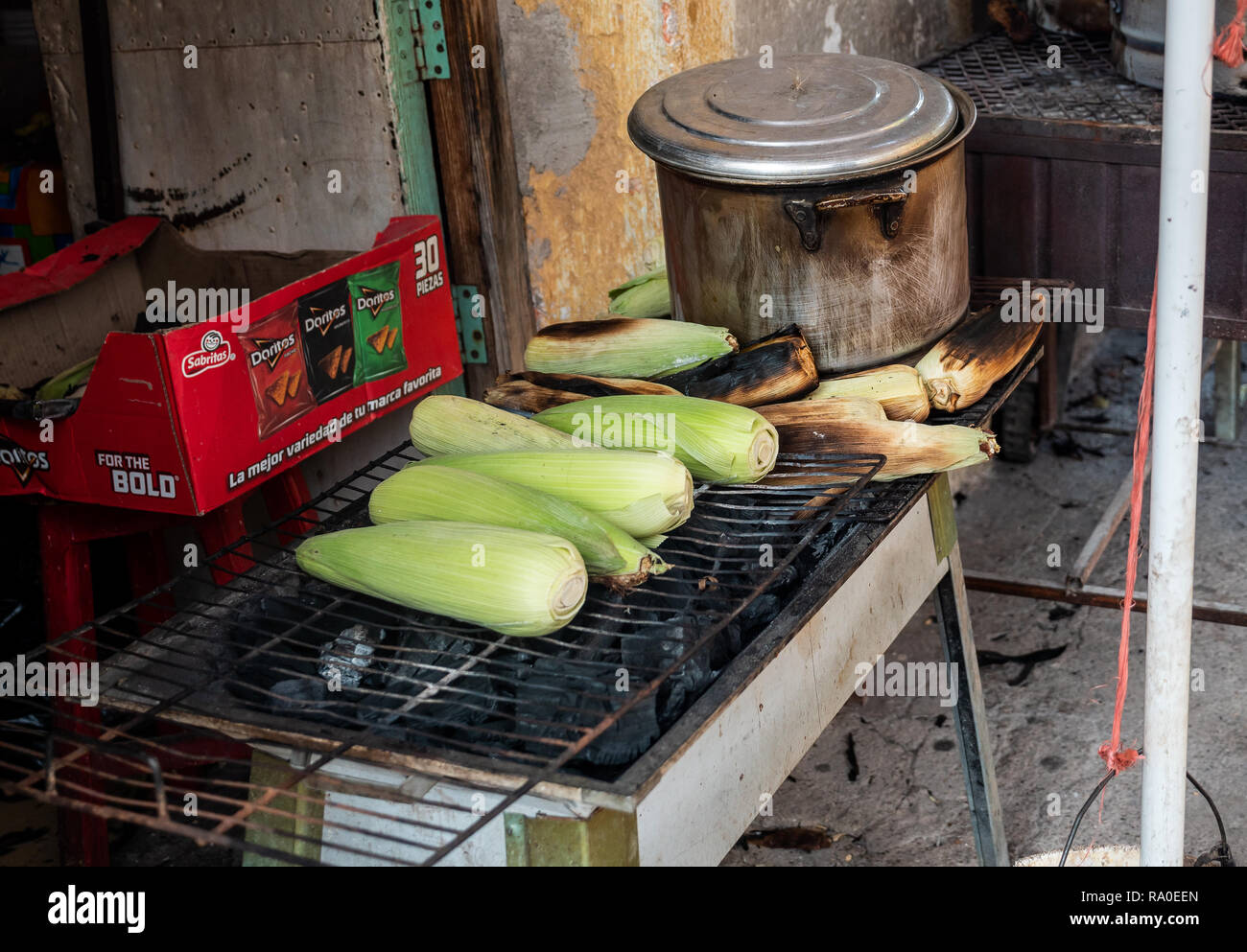 Cerro de san pedro corn store hi-res stock photography and images - Alamy