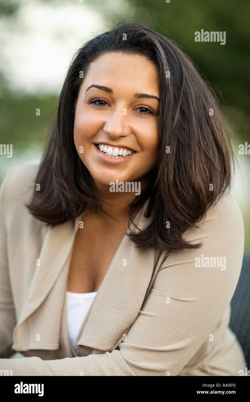 Smiling mexican woman hi-res stock photography and images - Alamy