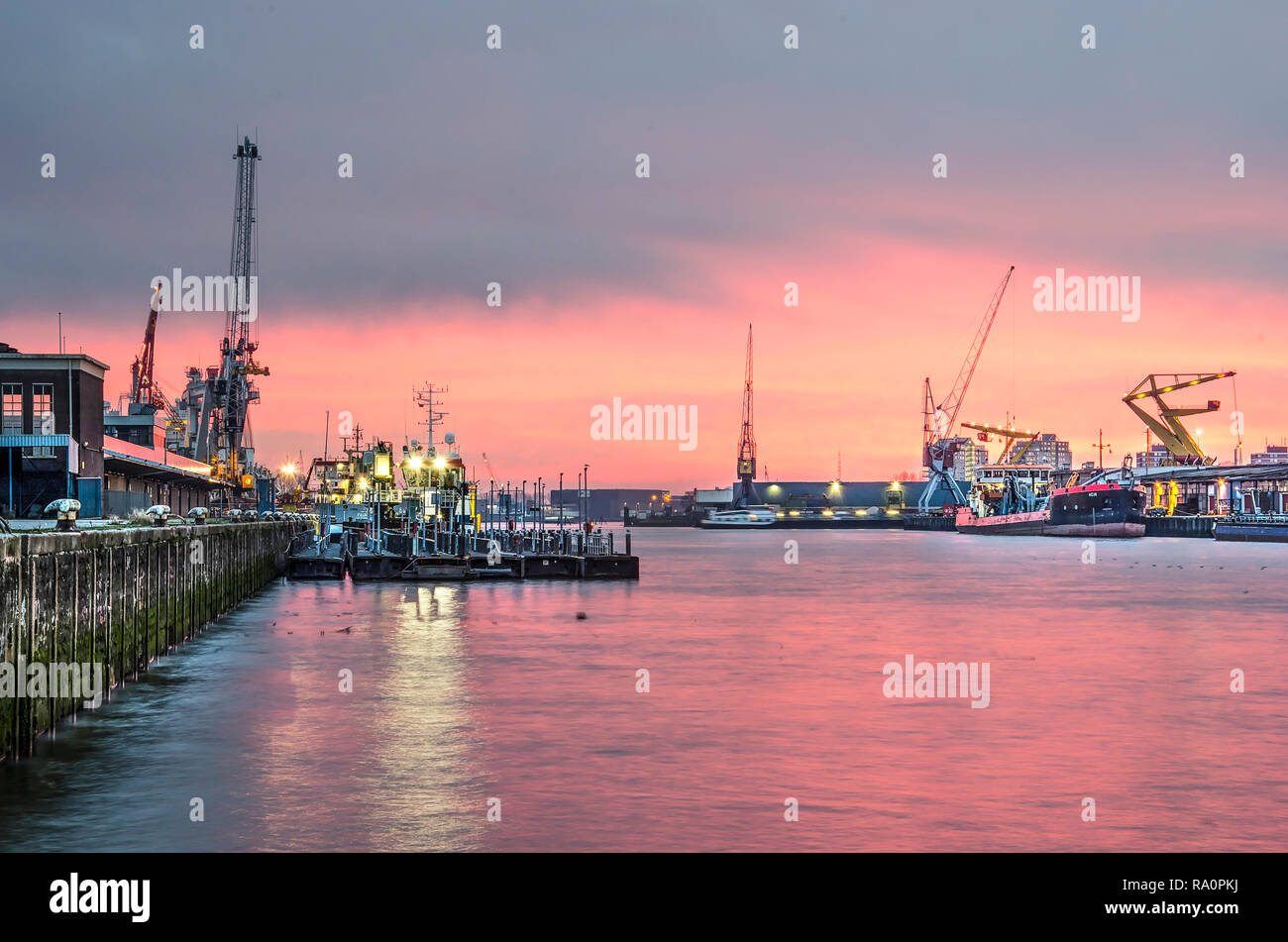 Merwehaven hi-res stock photography and images - Alamy