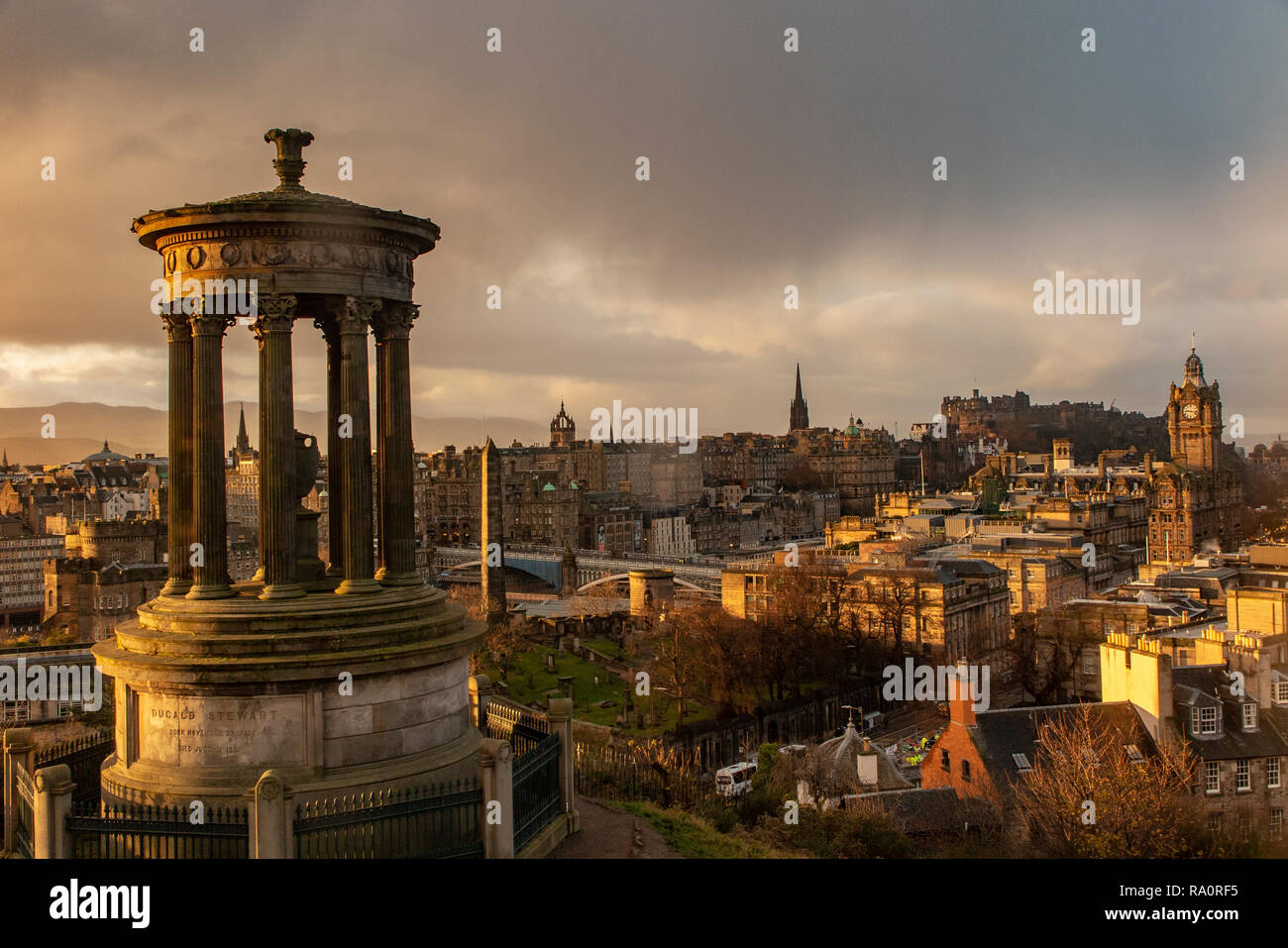 Edinburgh carlton sunrise hi-res stock photography and images - Alamy