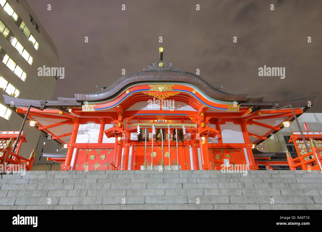 Hanazono shrine Shinjuku Tokyo Japan Stock Photo - Alamy