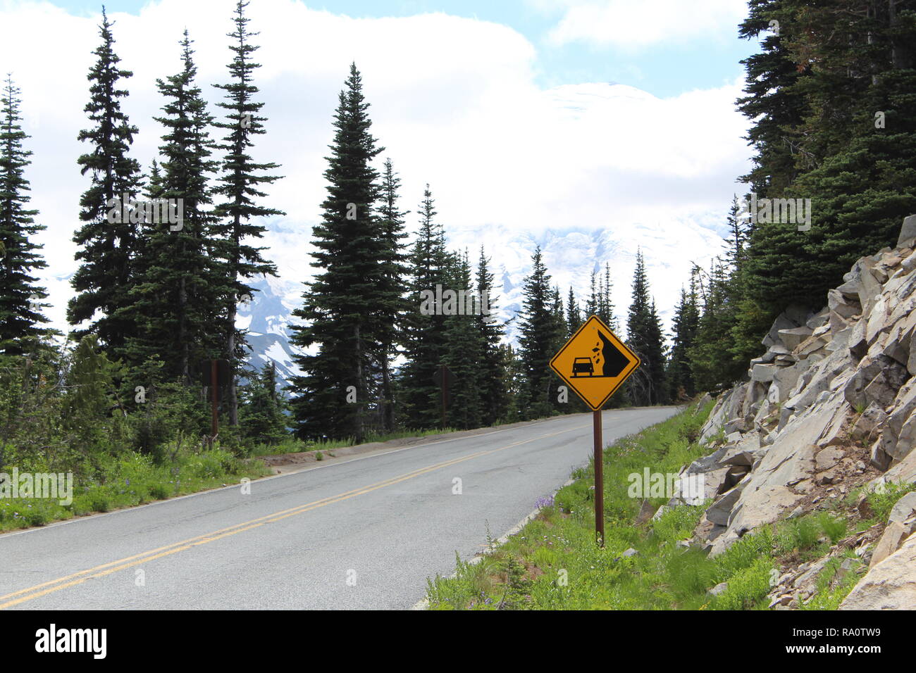 Mountainroad hi-res stock photography and images - Alamy