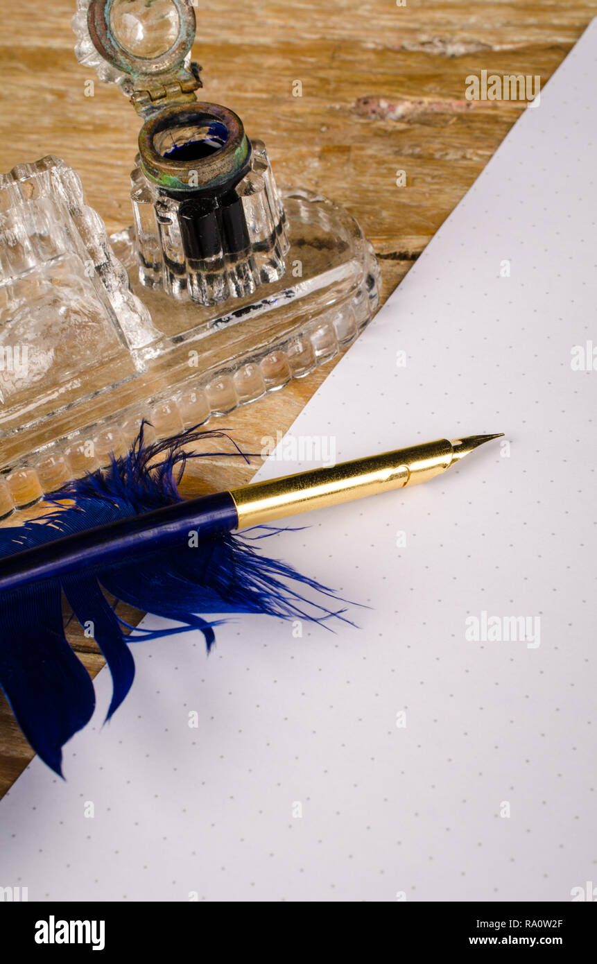 Fountain pen ink well hi-res stock photography and images - Alamy