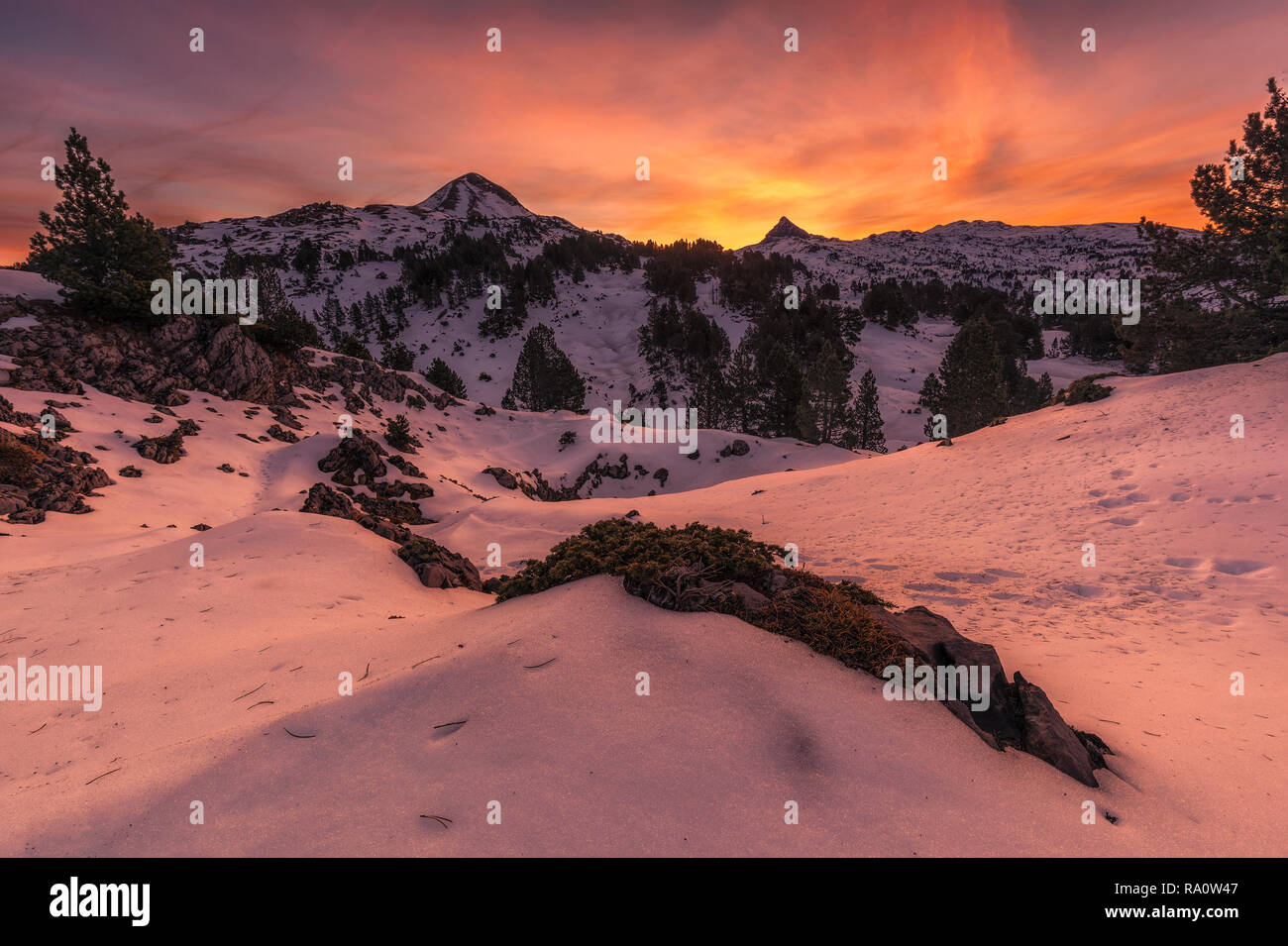 Larra massif hi-res stock photography and images - Alamy