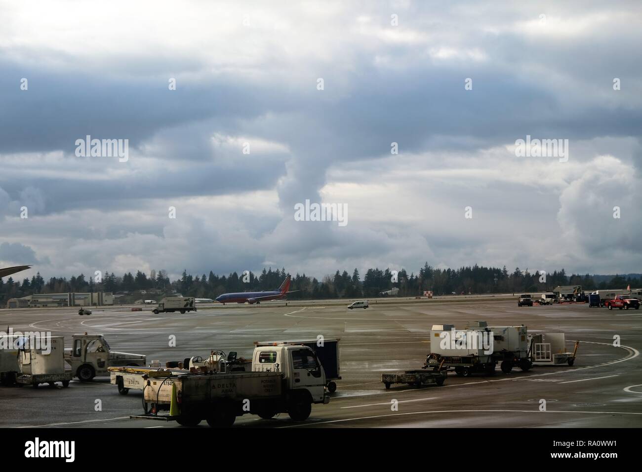 Funnel cloud hi-res stock photography and images - Alamy