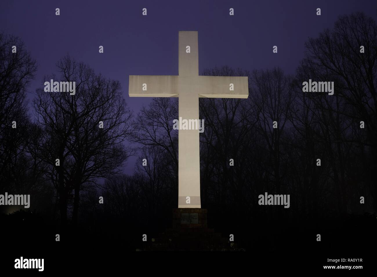 The Sewanee Momorial Cross honors those who have served and died from ...