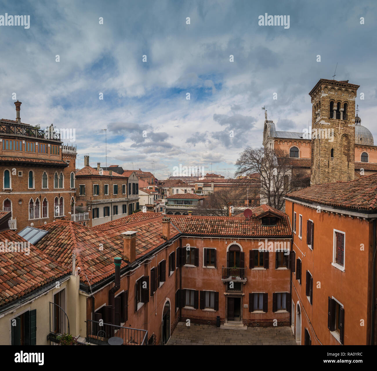 Venetian rooftops hi-res stock photography and images - Alamy