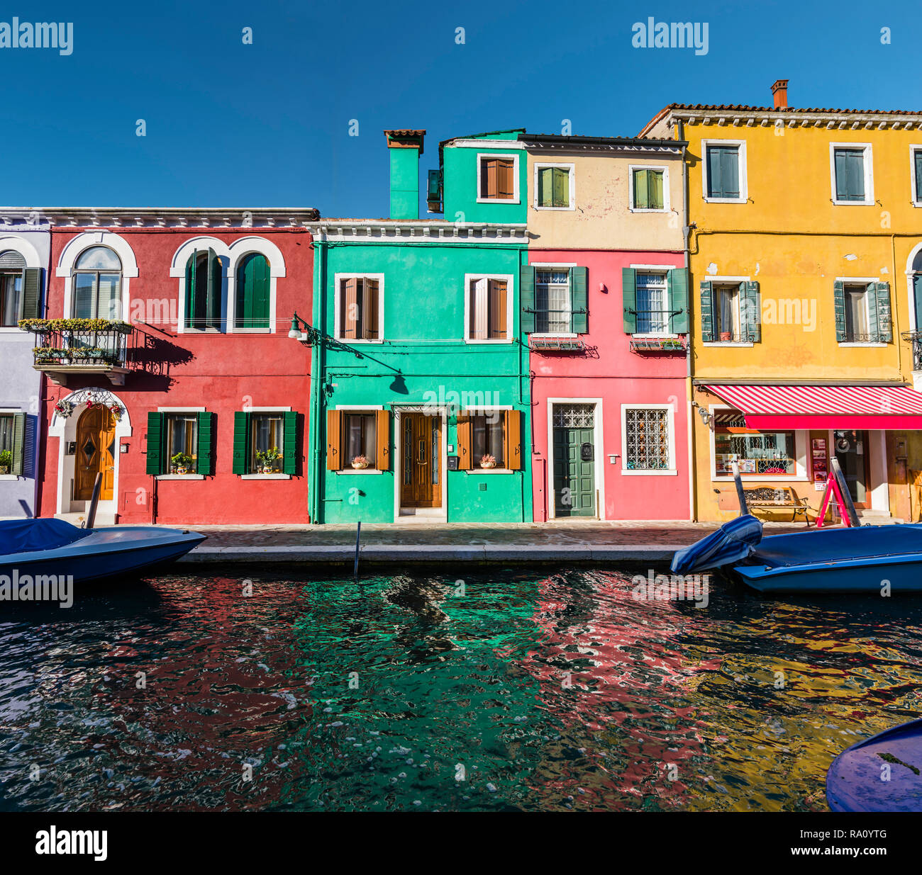 House building buildings colour hi-res stock photography and images - Alamy