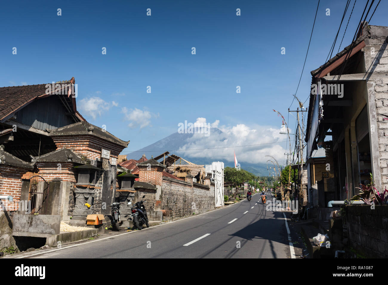 Eruption of volcano Agung in Bali island Stock Photo - Alamy