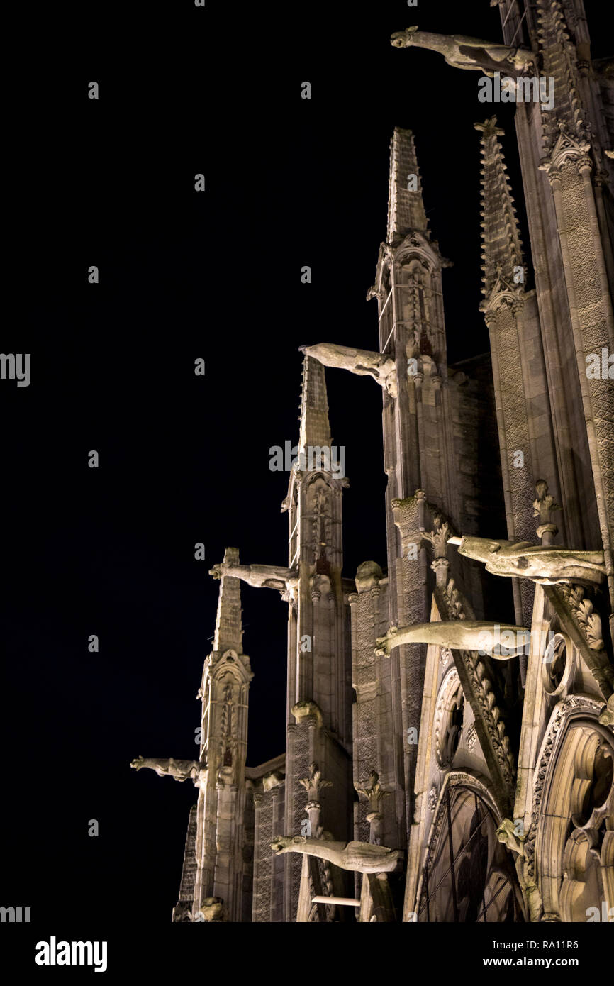Religious building gargoyles gothic hi-res stock photography and images ...