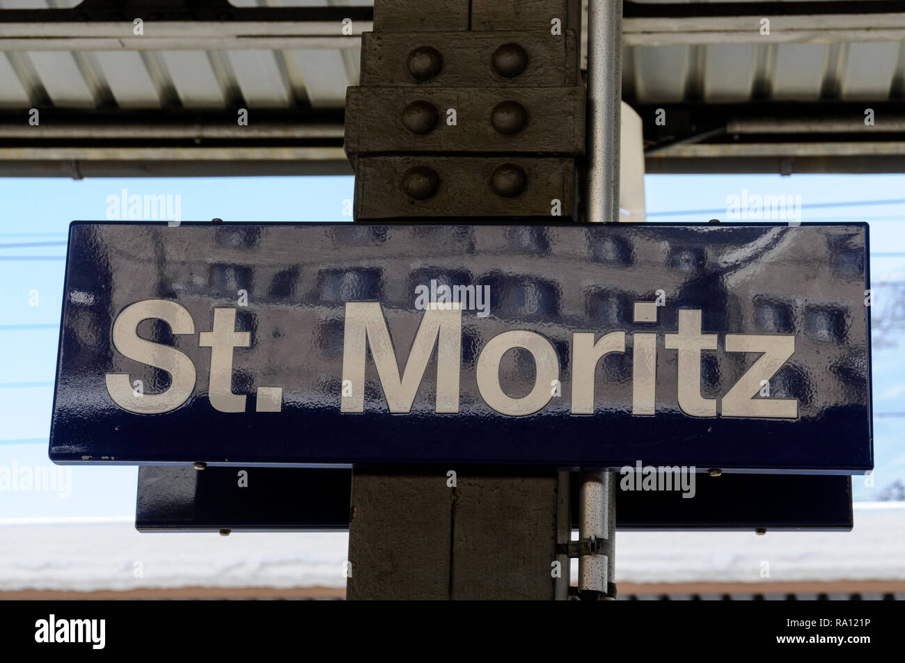 Station rail sign hi-res stock photography and images - Alamy