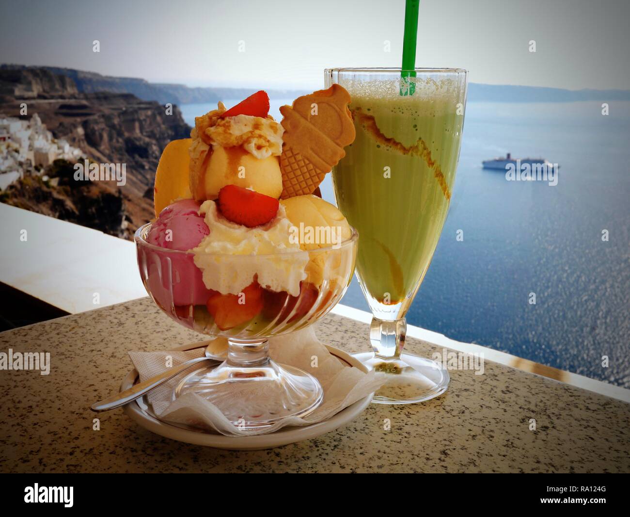 Vanilla milk shake hi-res stock photography and images - Alamy