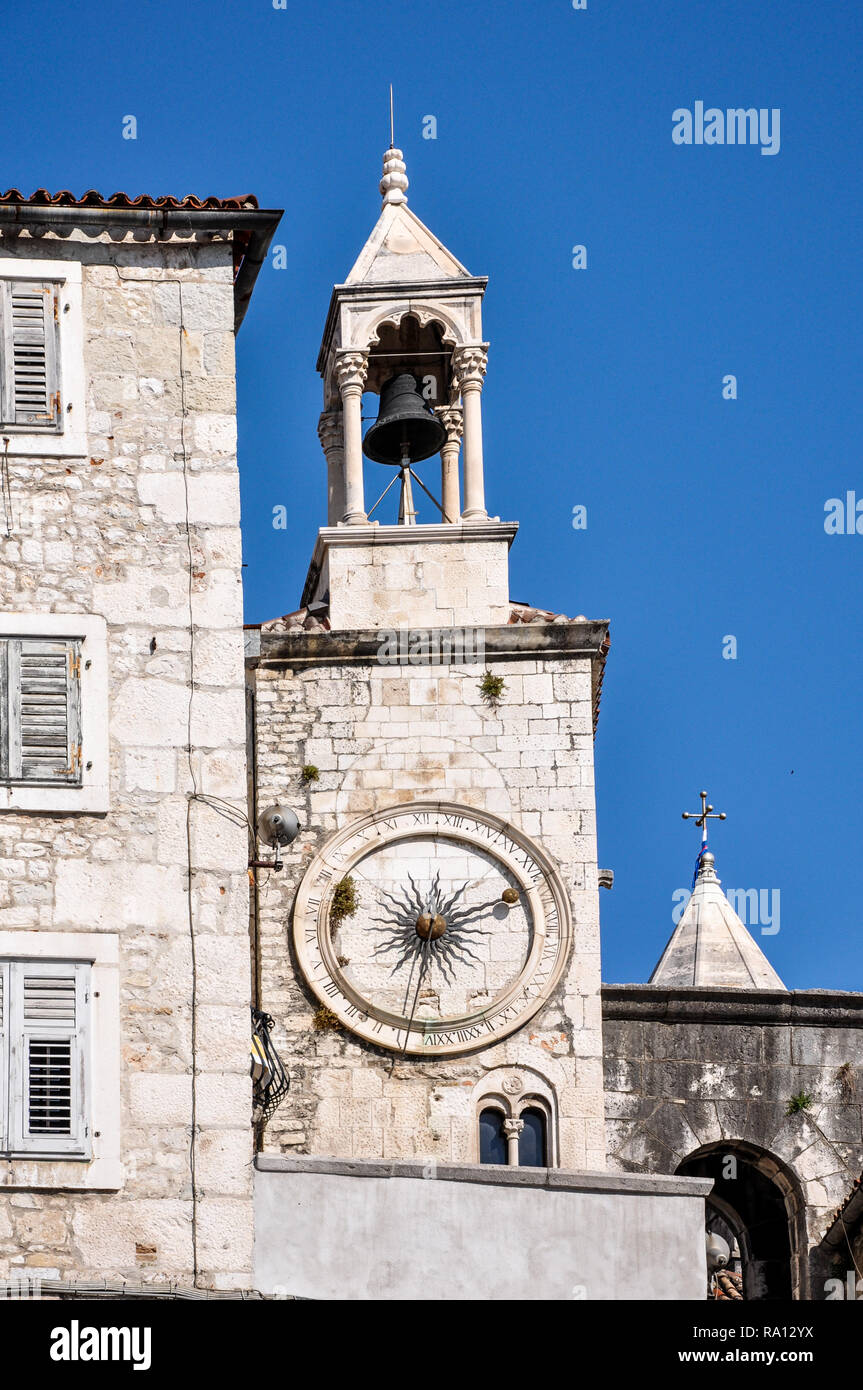 People's square split croatia hi-res stock photography and images - Alamy