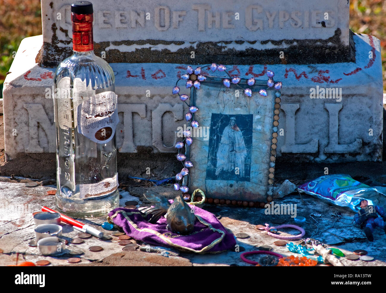 Gypsy grave hi-res stock photography and images - Alamy
