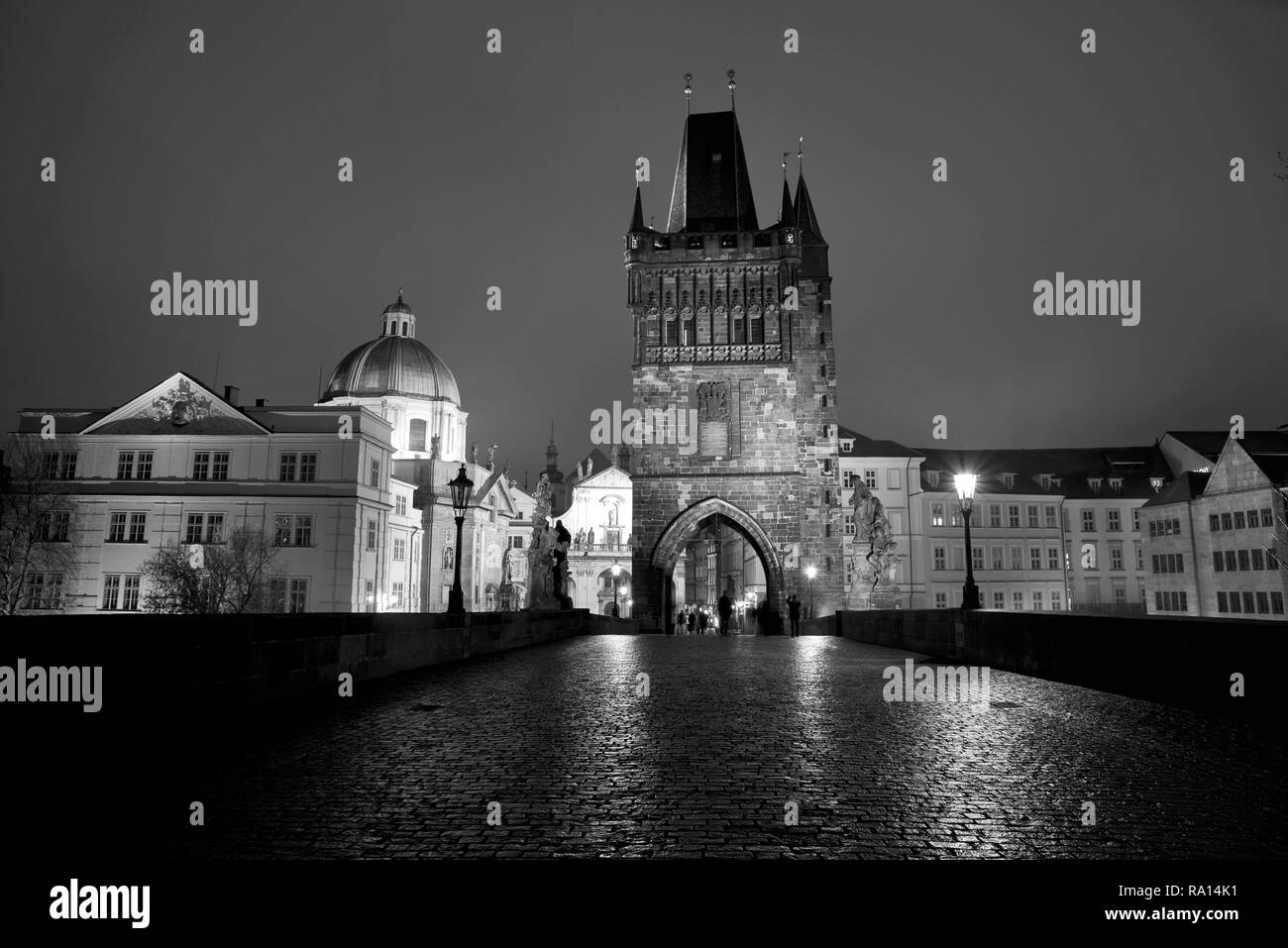 Charles bridge prague Black and White Stock Photos & Images - Alamy