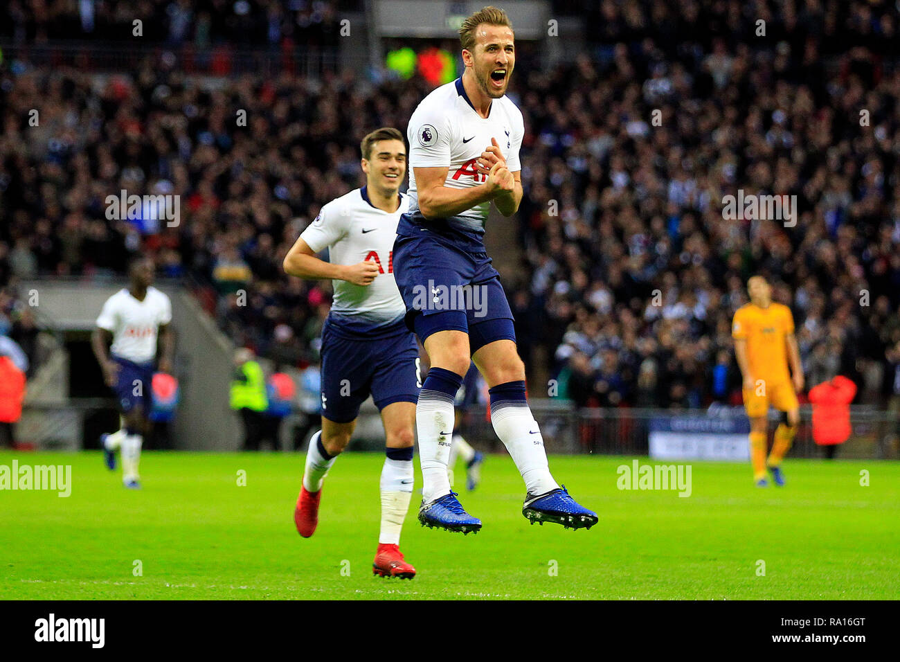 Harry kane goal wolves hi-res stock photography and images - Alamy