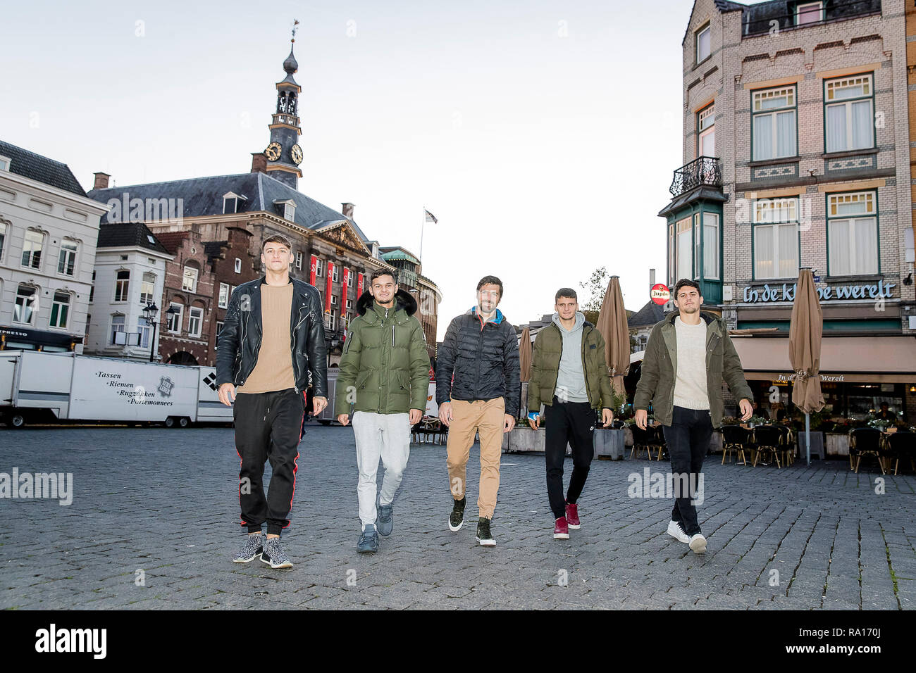 DEN BOSCH - 14-11-2018, Centrum Dutch football , Keuken kampioen ...