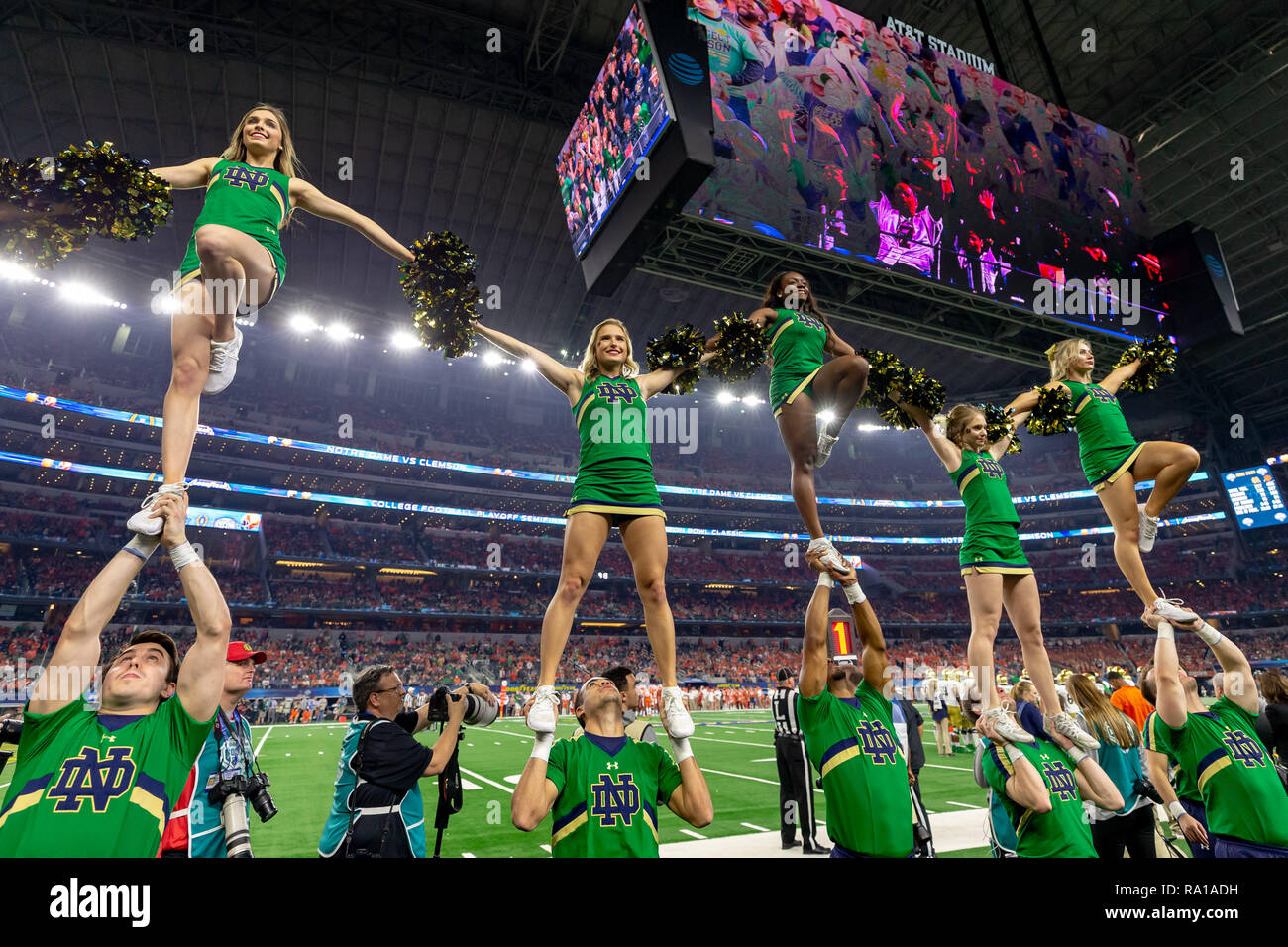Irish cheerleaders hi-res stock photography and images - Alamy