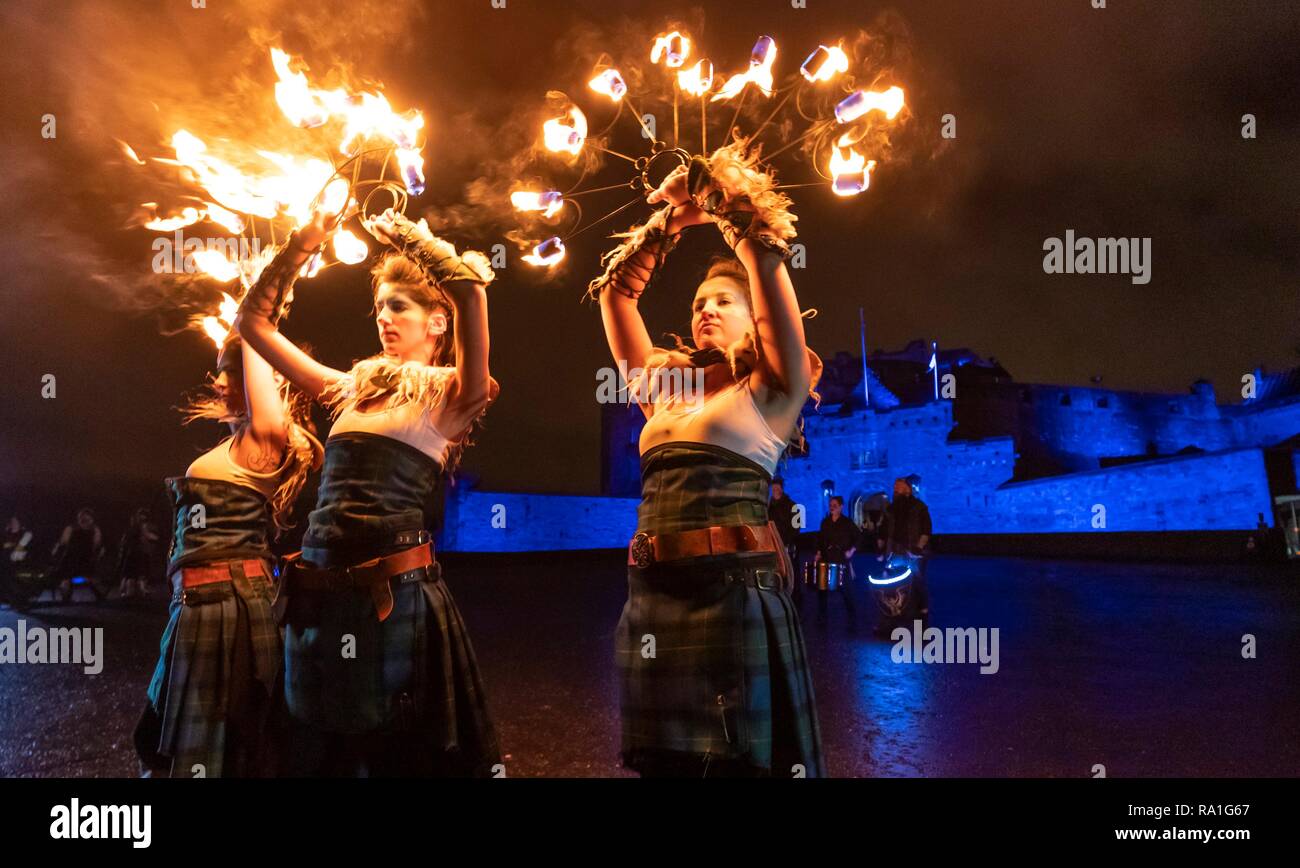 Edinburghs hogmanay curtainraiser hi-res stock photography and images ...