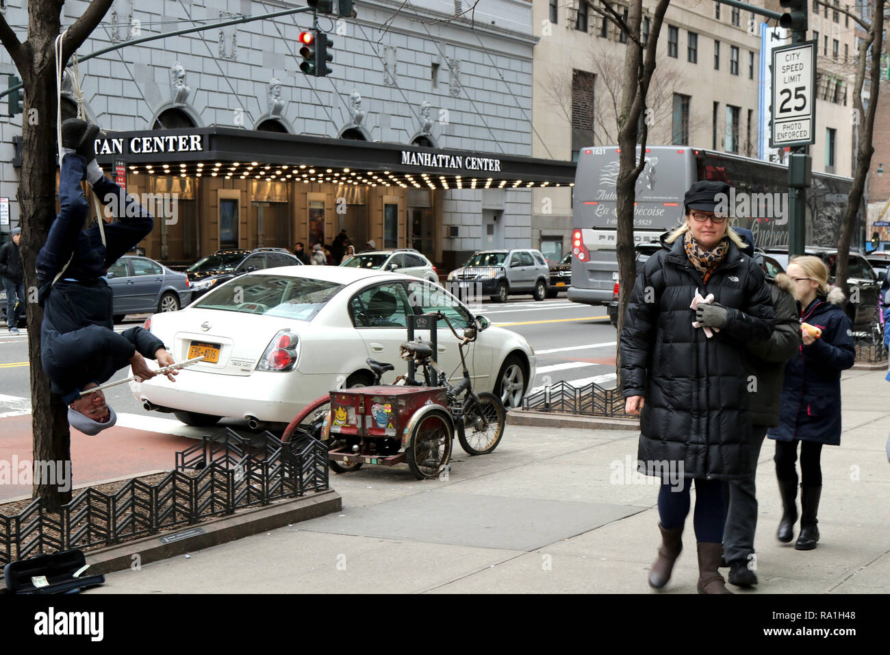 New York, USA. 30th. Dec, 2018. At first, you hear him, then you see ...