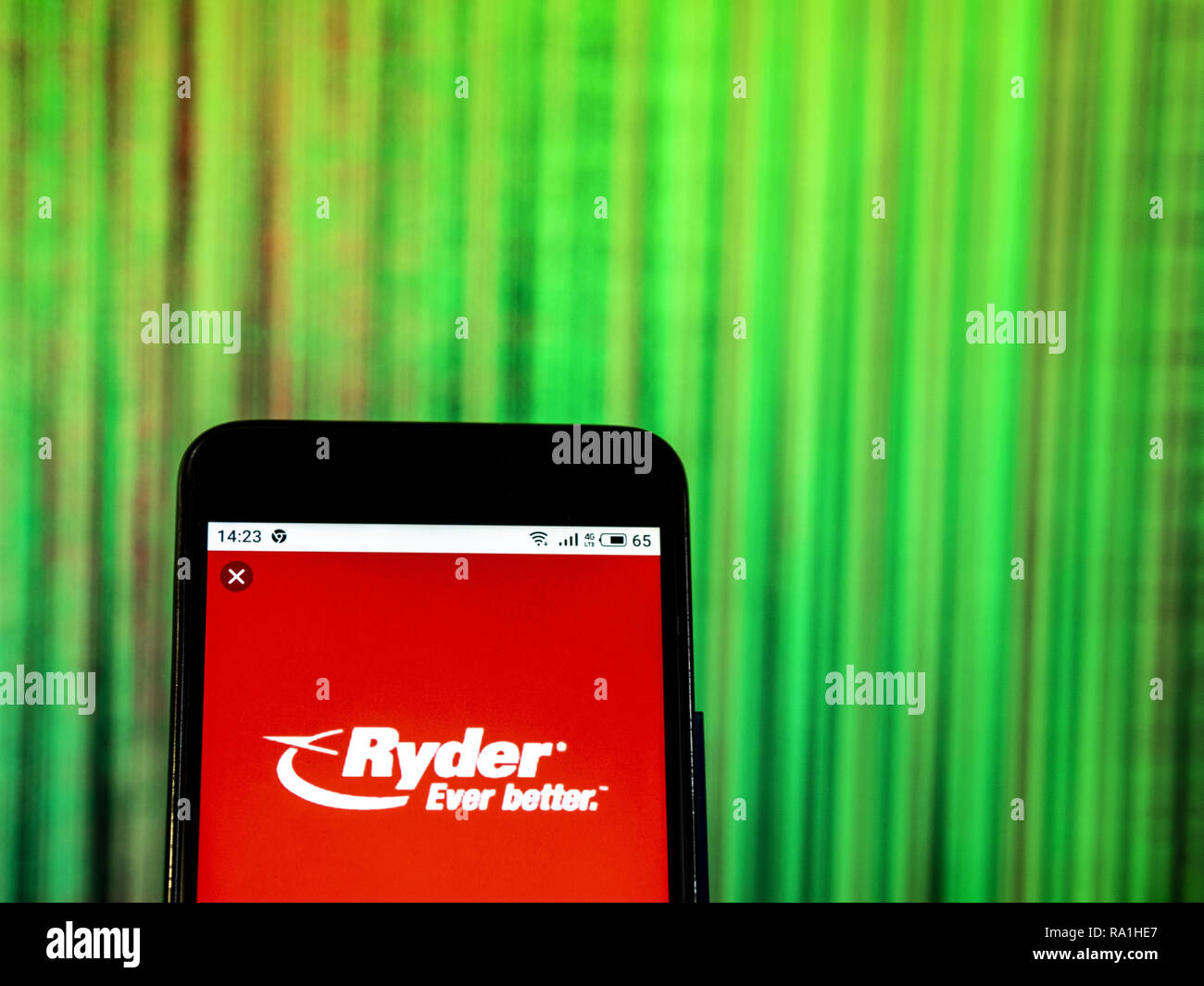 Ryder logo hi-res stock photography and images - Alamy