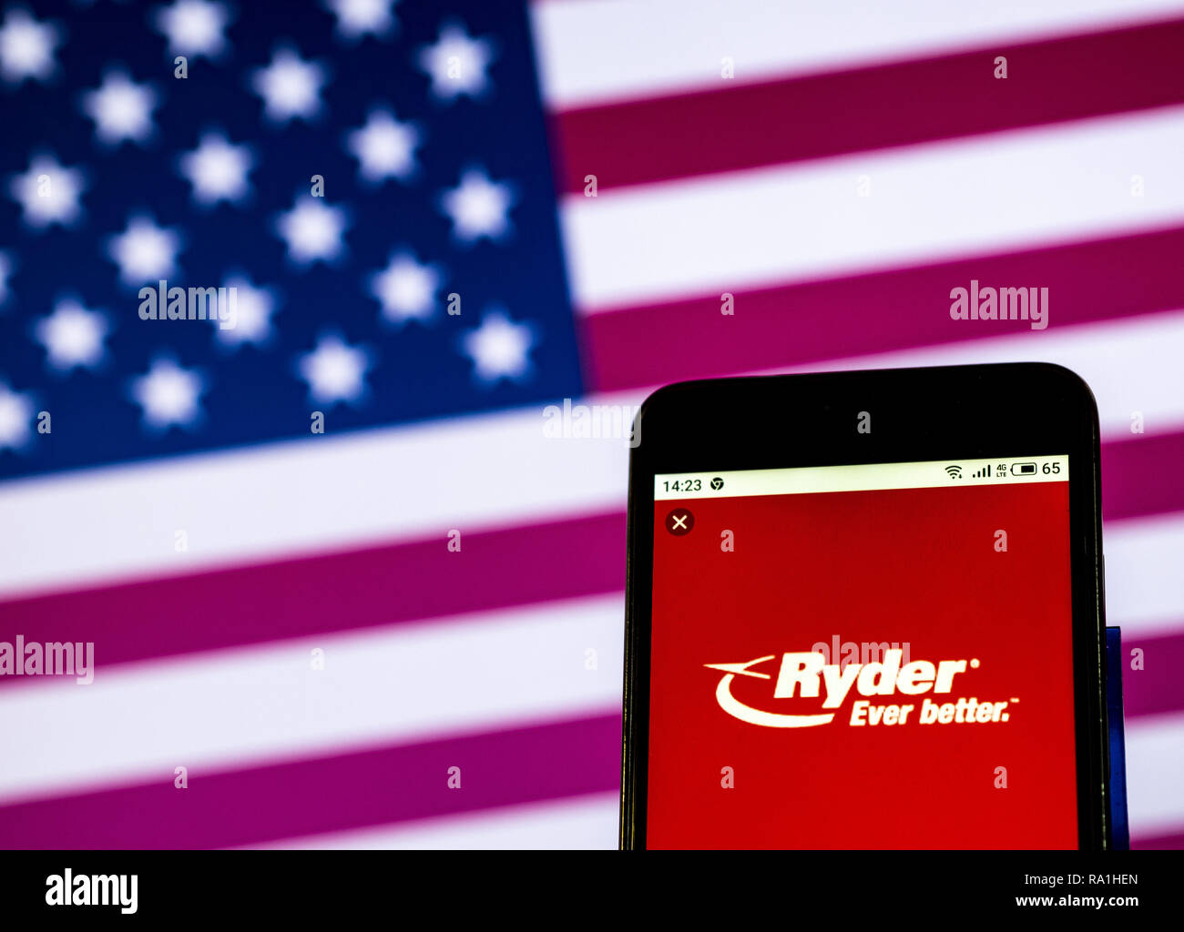 Ryder logo hi-res stock photography and images - Alamy