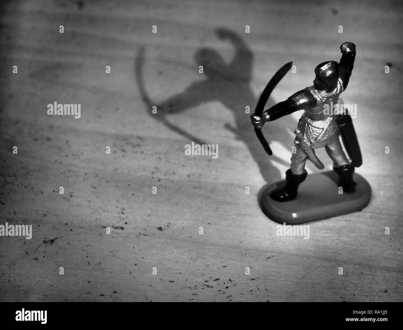 Knight of the round table hi-res stock photography and images - Alamy