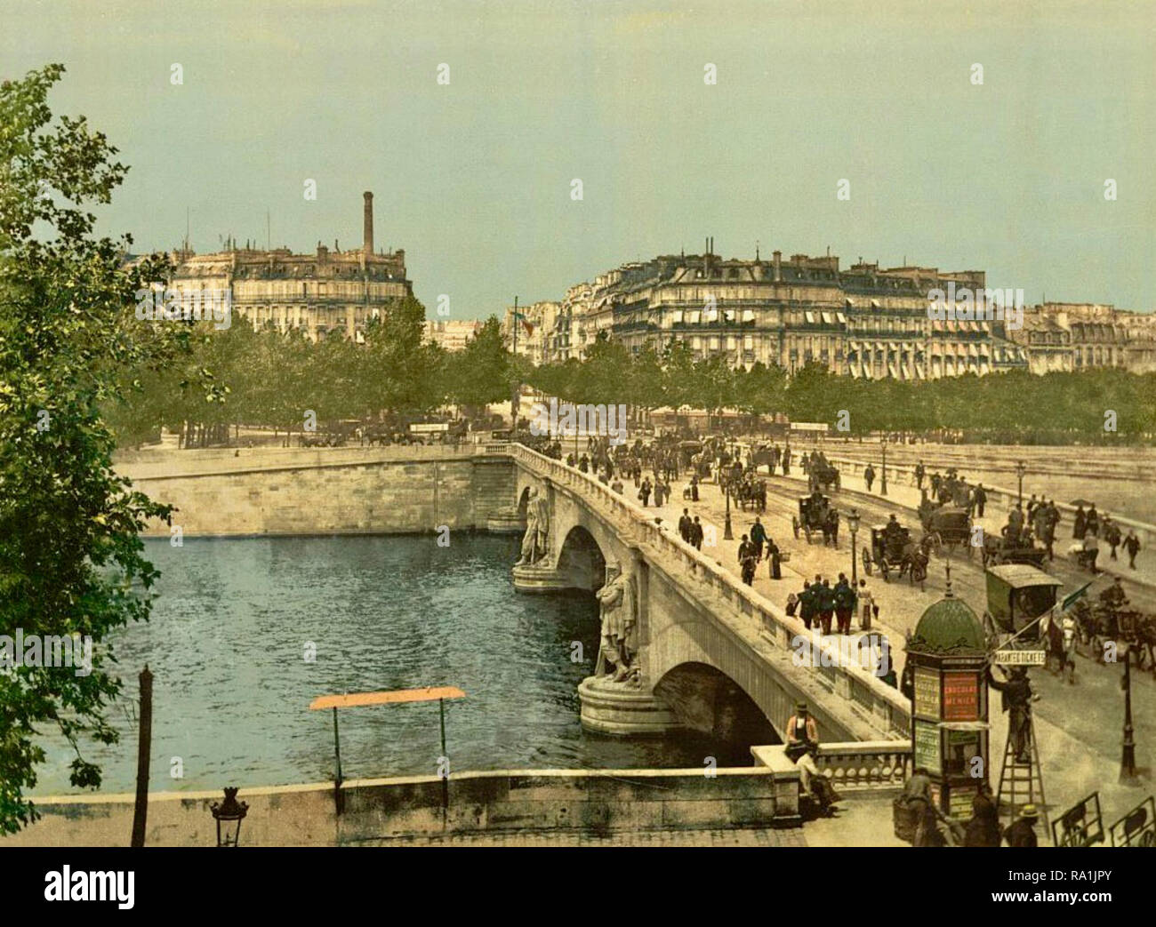 Alma bridge, Paris, France. Between 1890 & 1910 Stock Photo - Alamy