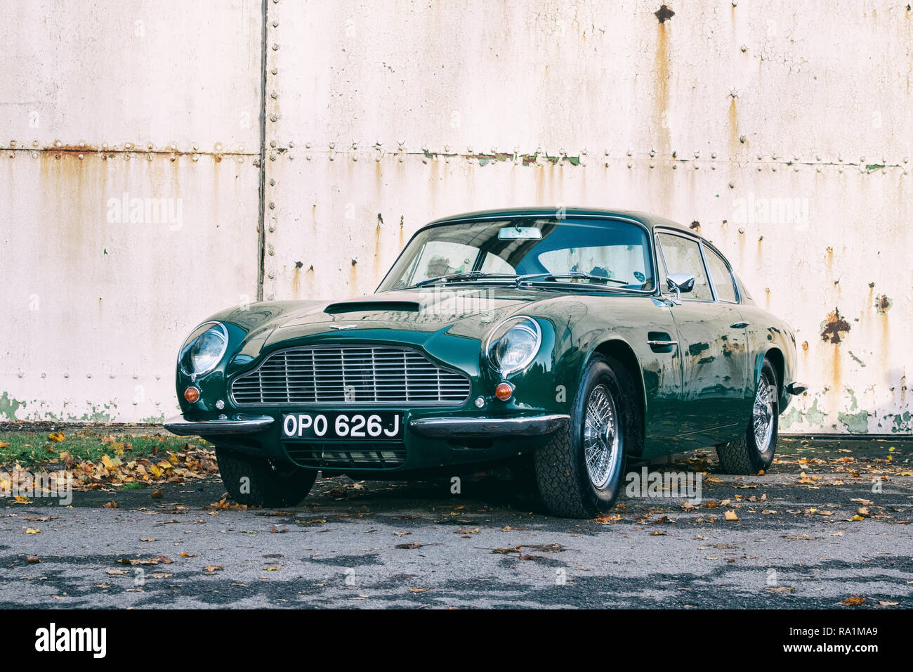 Classic british racing green hi-res stock photography and images - Alamy