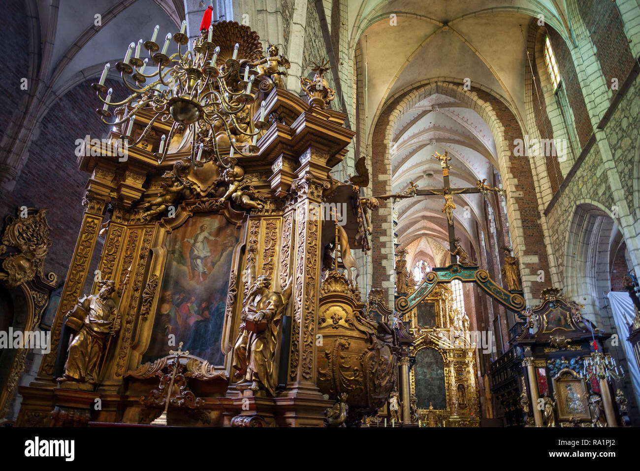 Baroque altar hi-res stock photography and images - Alamy