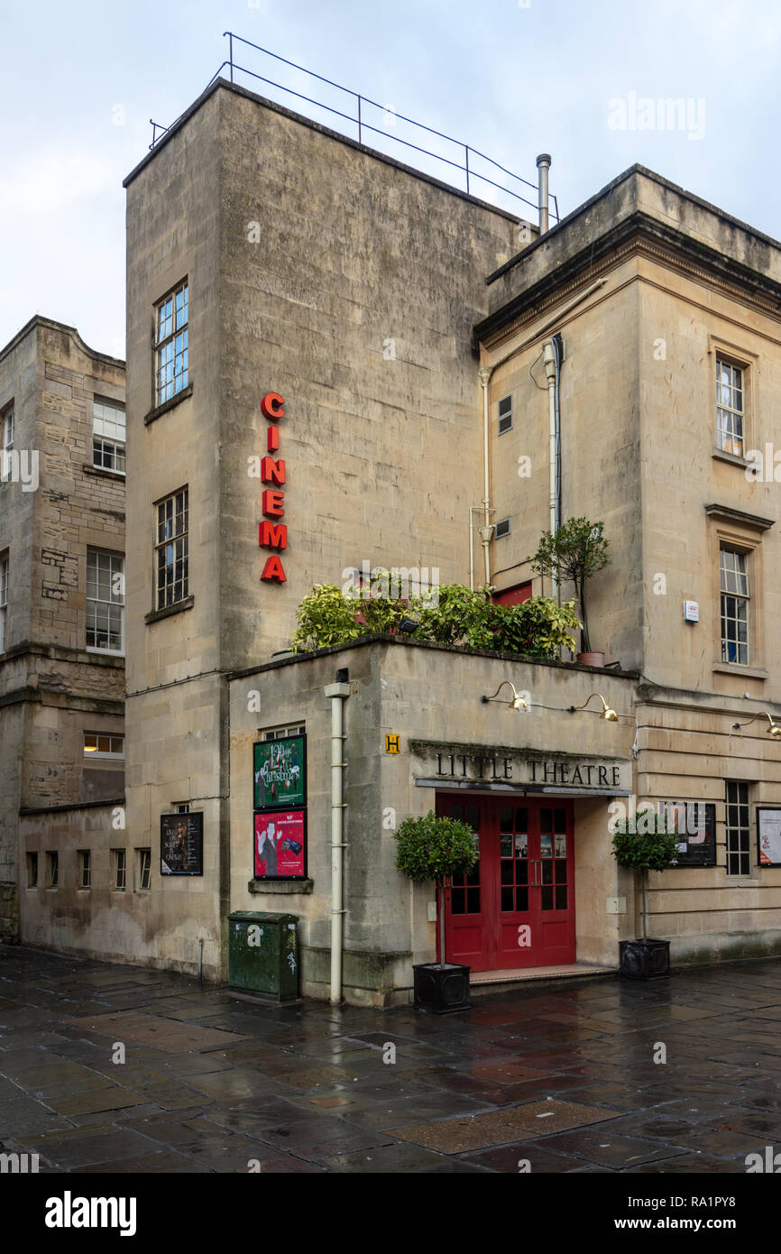 Little theatre cinema hi-res stock photography and images - Alamy