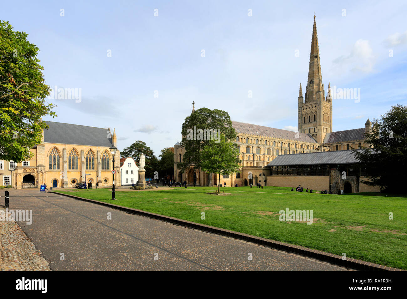 Summertime view of Norwich Cathedral, Norwich City, Norfolk County ...