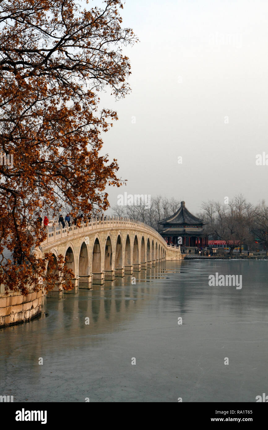 17 arches bridge hi-res stock photography and images - Alamy