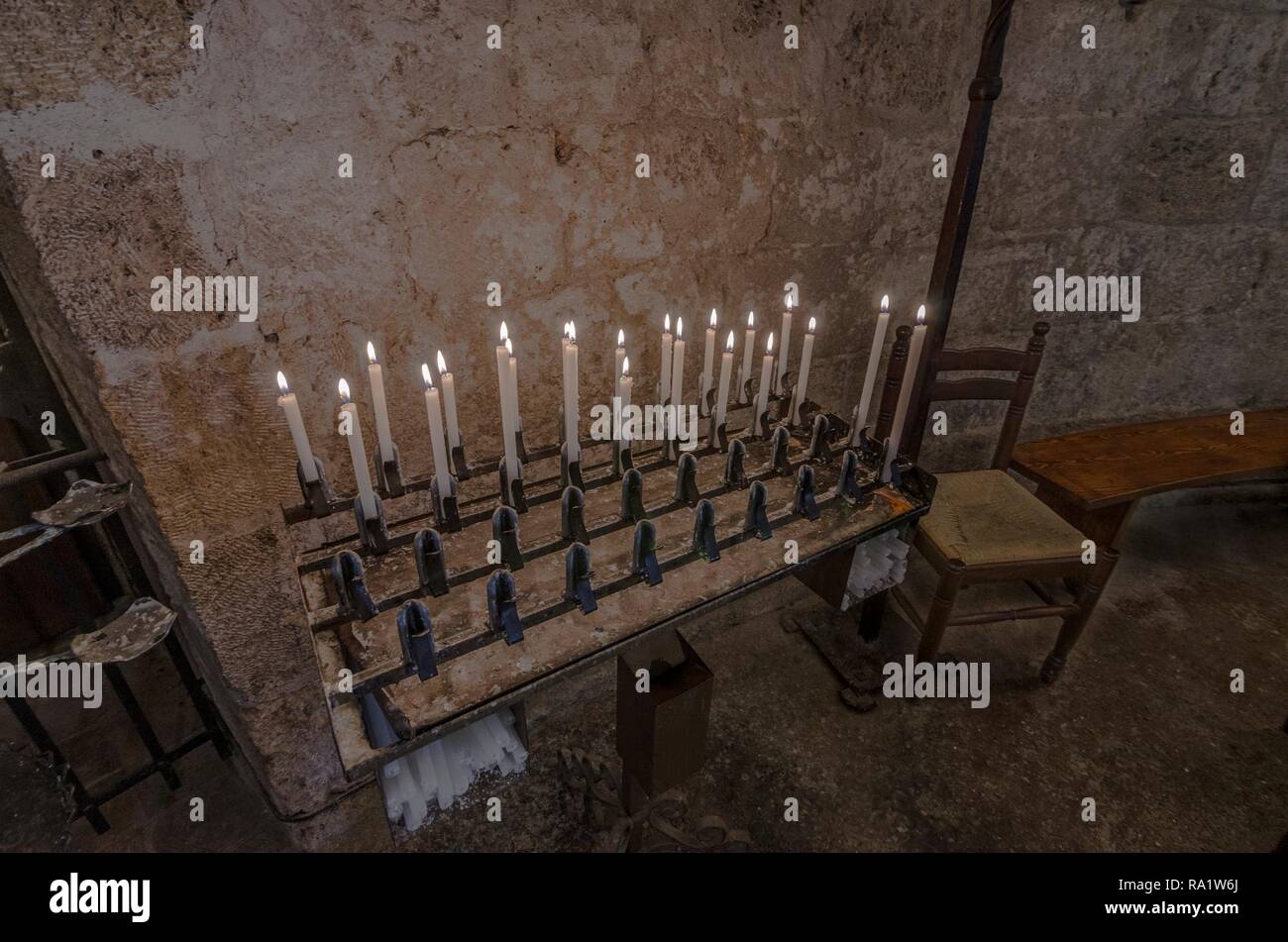 altar, candle, church, lit, prayer, pray, light, flame, fire, light ...