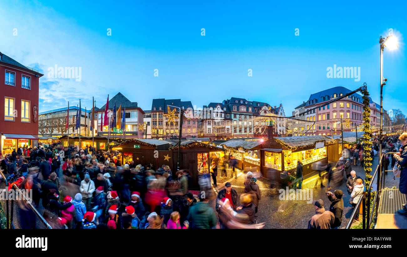 Christmas Market, Mainz, Germany Stock Photo - Alamy