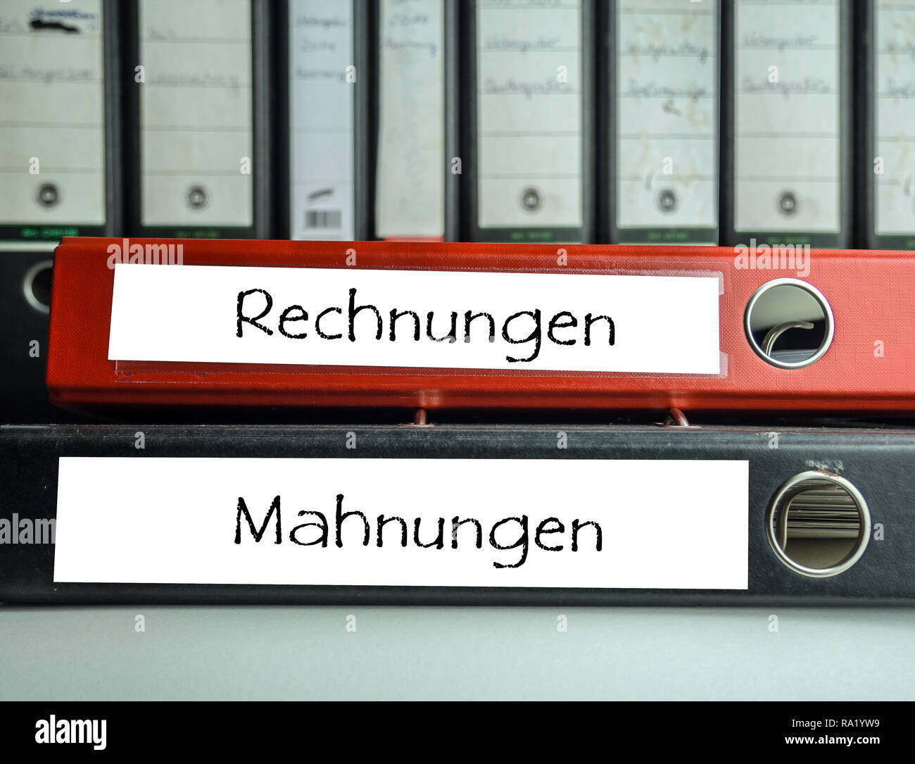 Invoices folder hi-res stock photography and images - Alamy