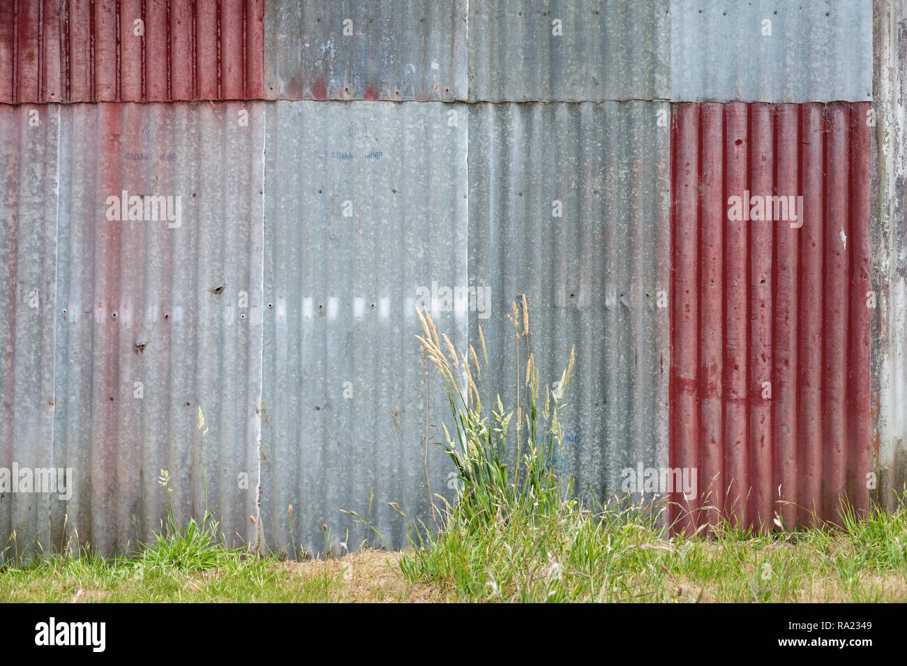 Corrugated iron wall hi-res stock photography and images - Alamy