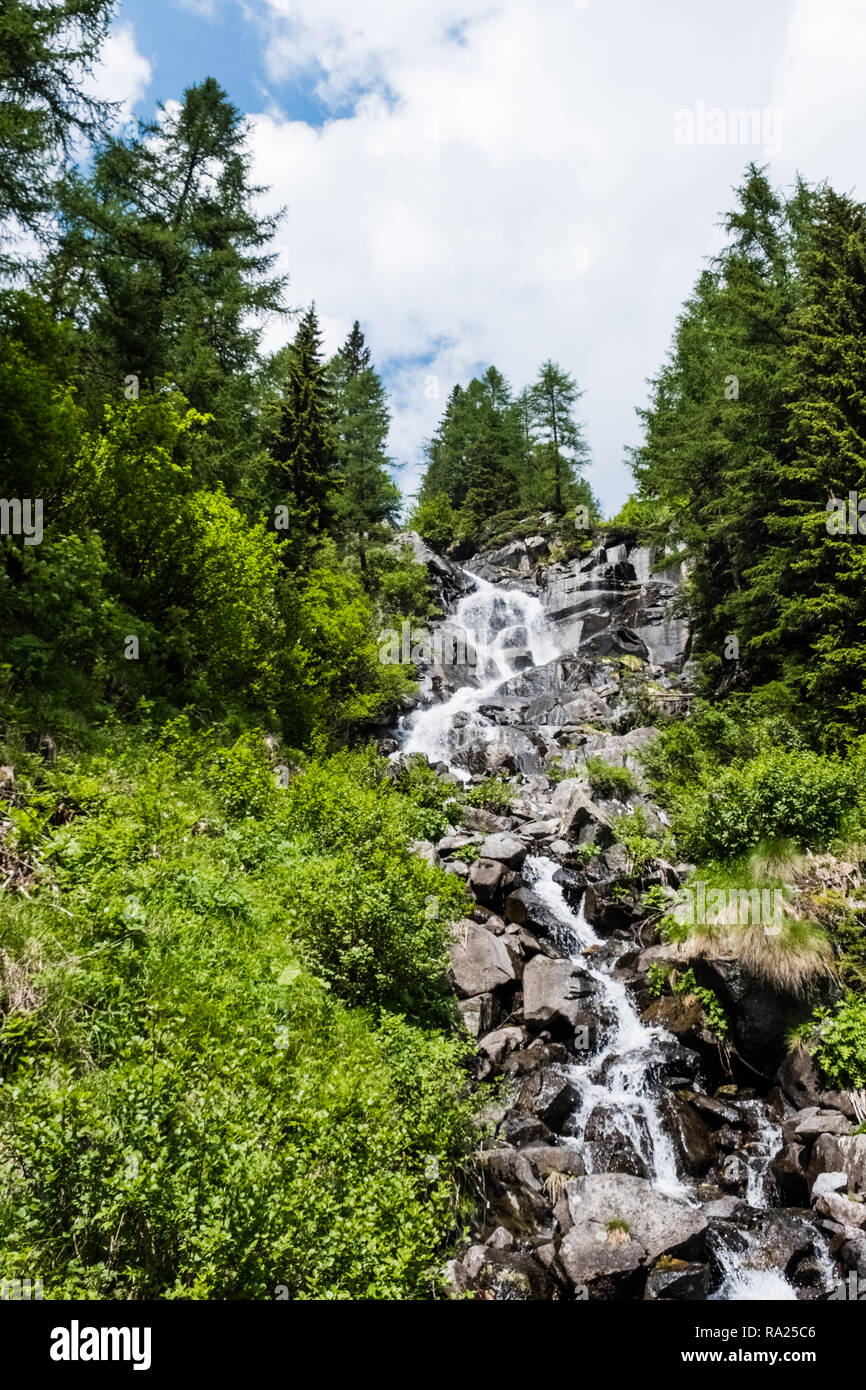 Italian natural landscape rocks hi-res stock photography and images - Alamy
