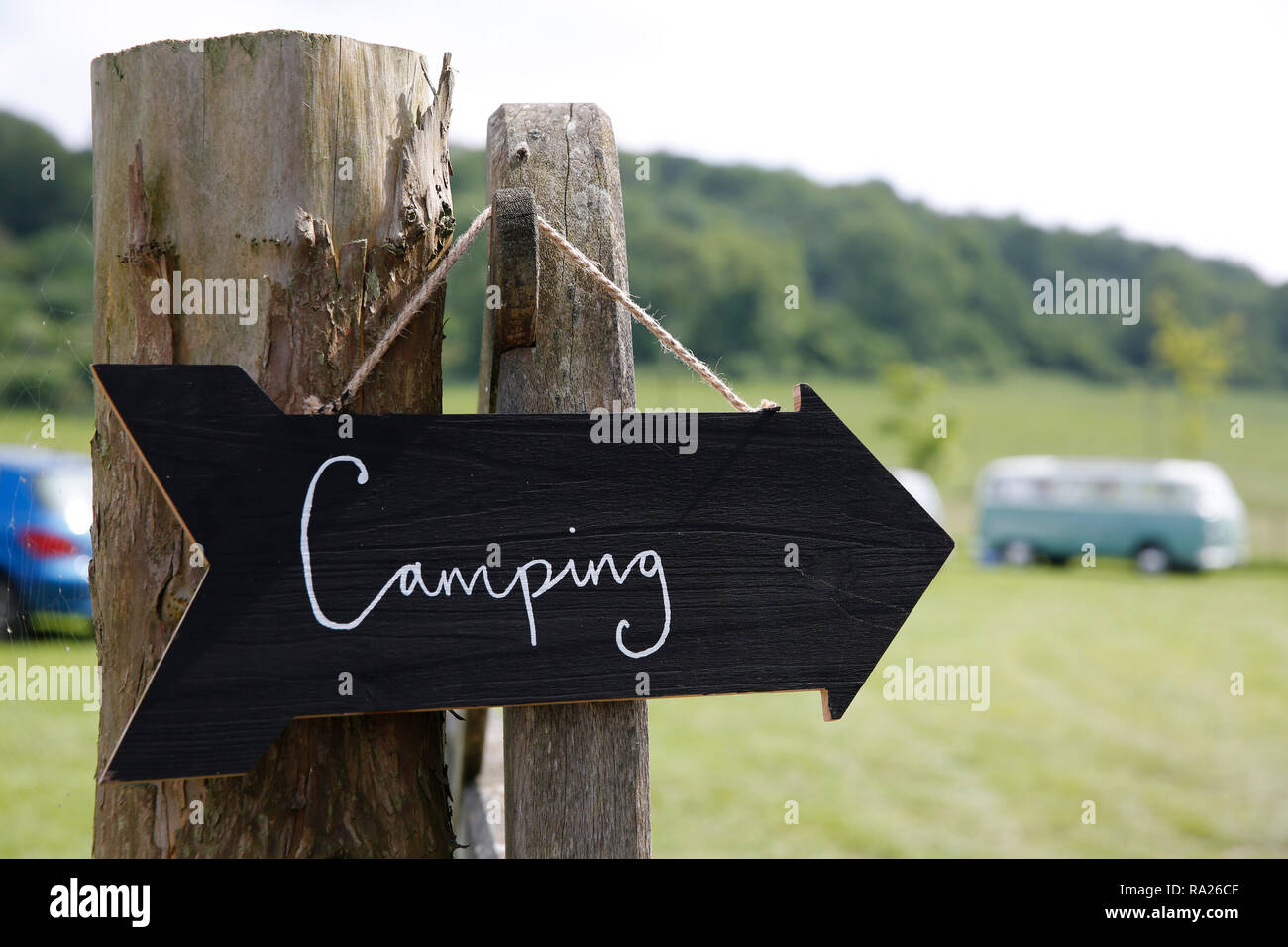 Camp sign hi-res stock photography and images - Alamy