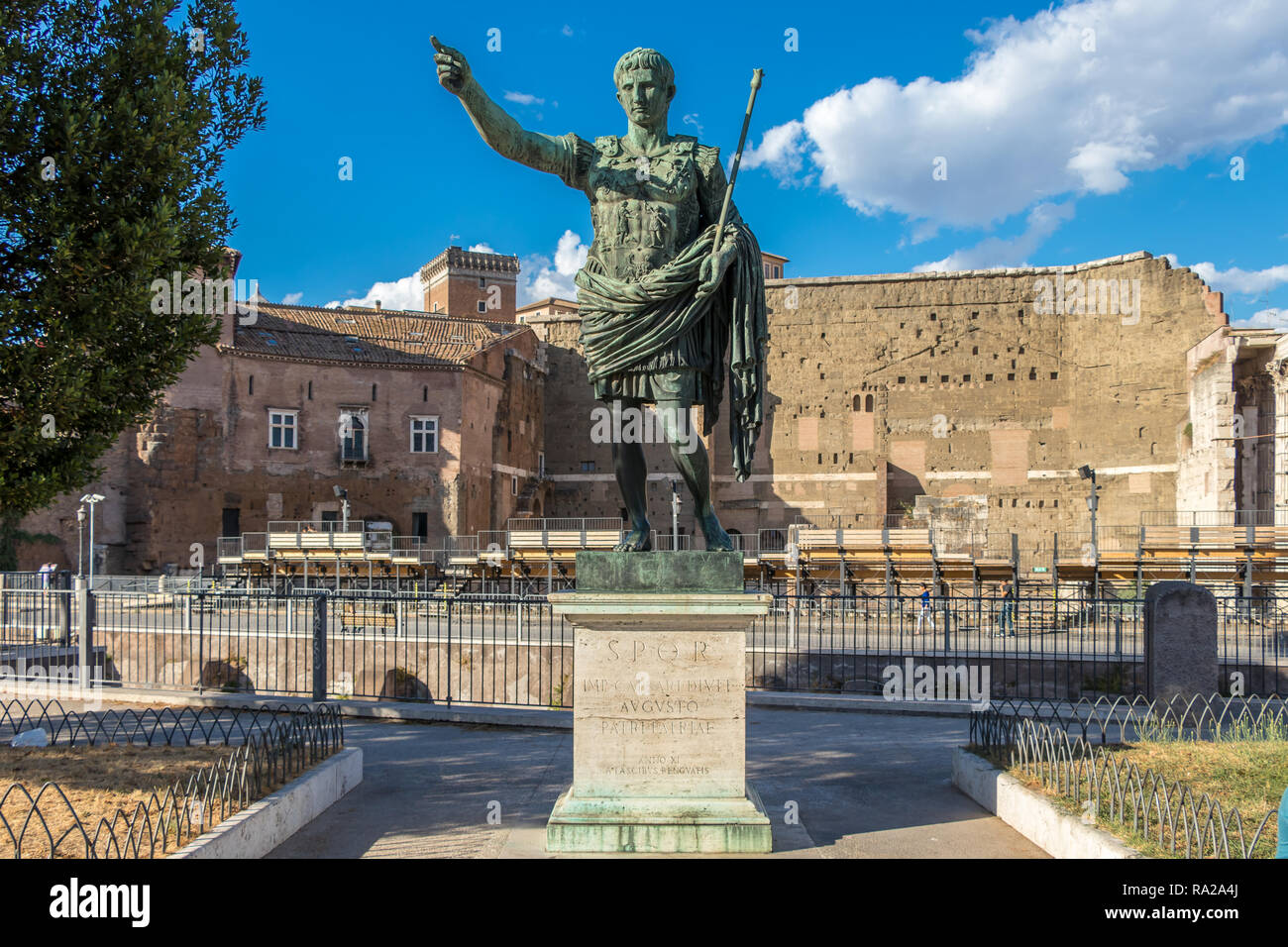 The triumph augustus caesar hi-res stock photography and images - Alamy