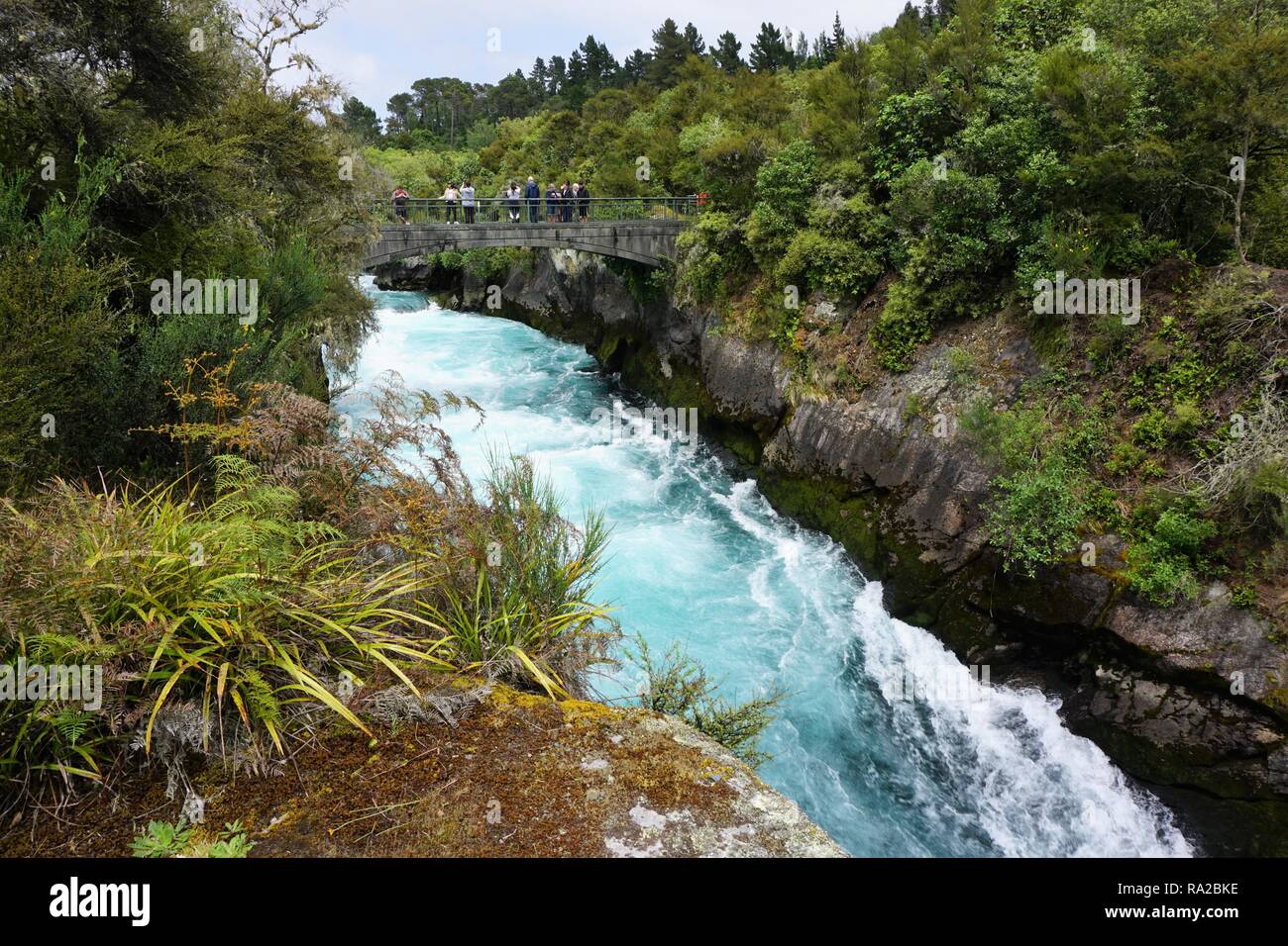 Waikato river huka falls and bridge hi-res stock photography and images ...