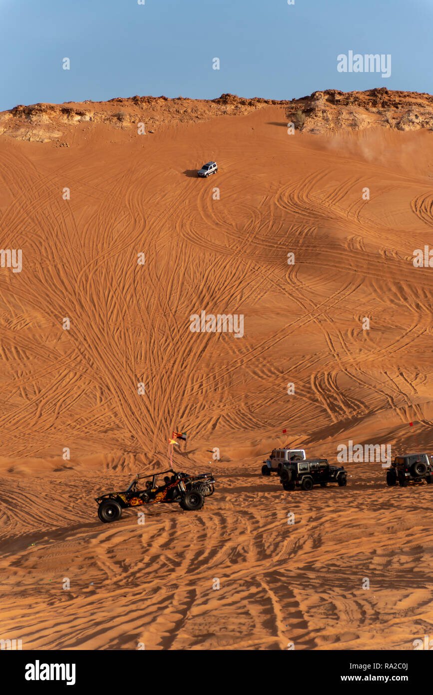 Big red sand dune dubai hi-res stock photography and images - Alamy