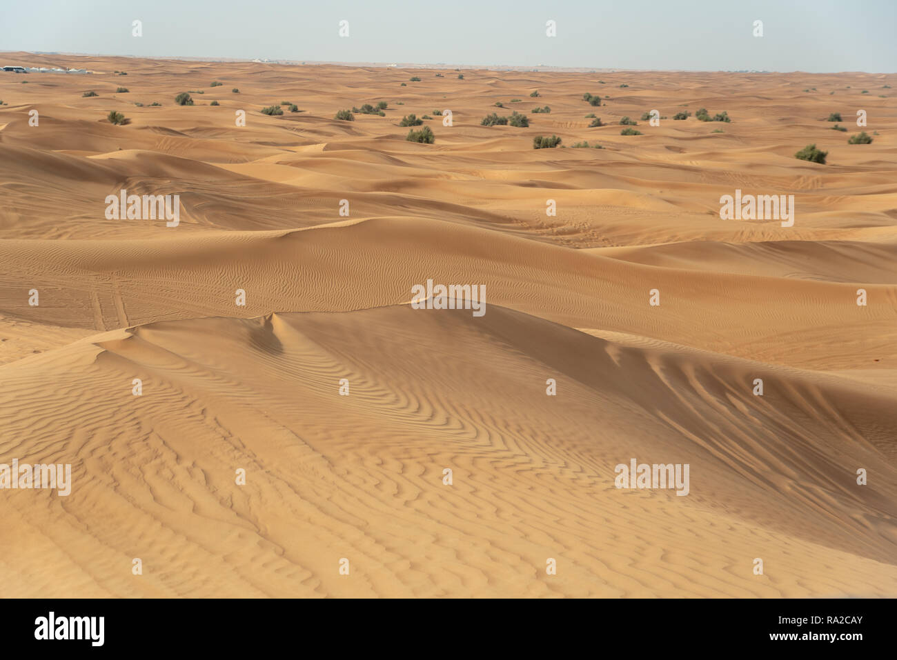Big red desert dubai hi-res stock photography and images - Alamy