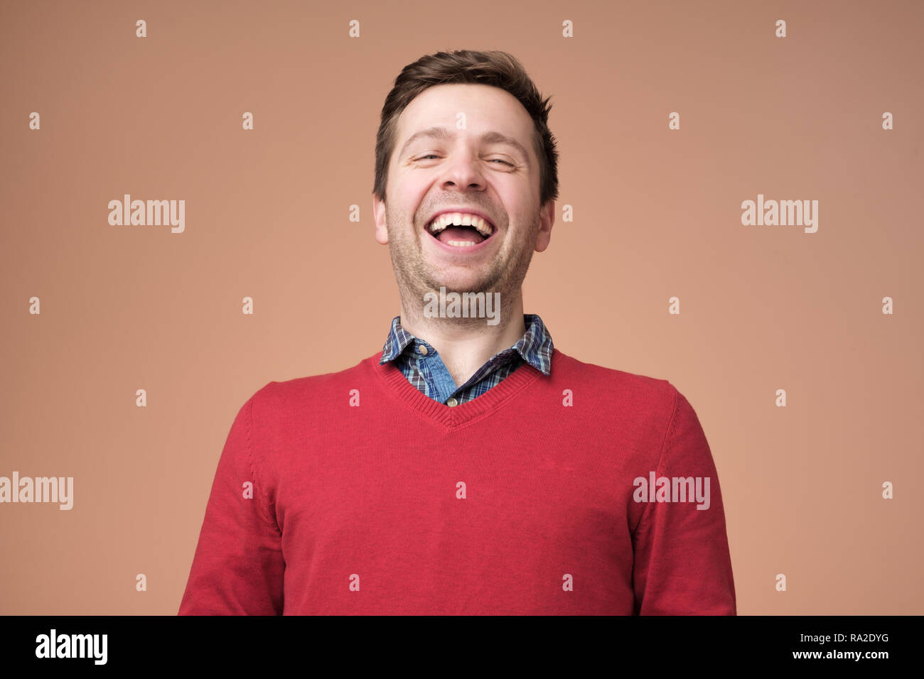 Laughing guy crazy laughing hi-res stock photography and images - Alamy