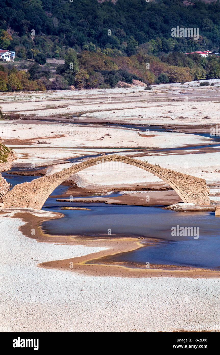 Manolis bridge hi-res stock photography and images - Alamy