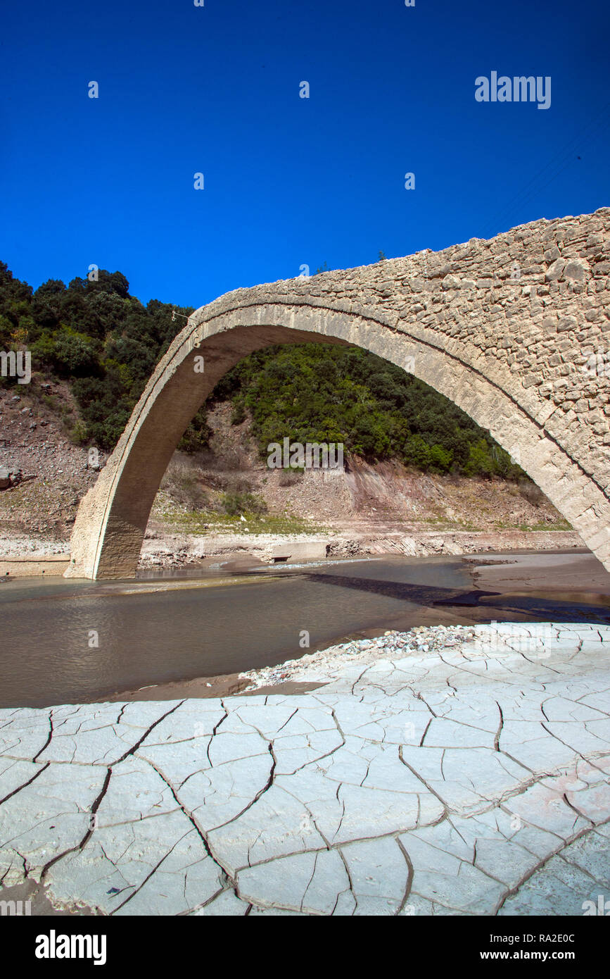 Manolis bridge hi-res stock photography and images - Alamy