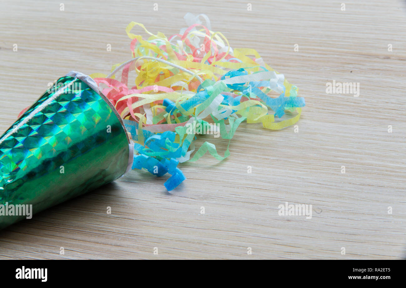 Party popper poppers streamers hi-res stock photography and images - Alamy